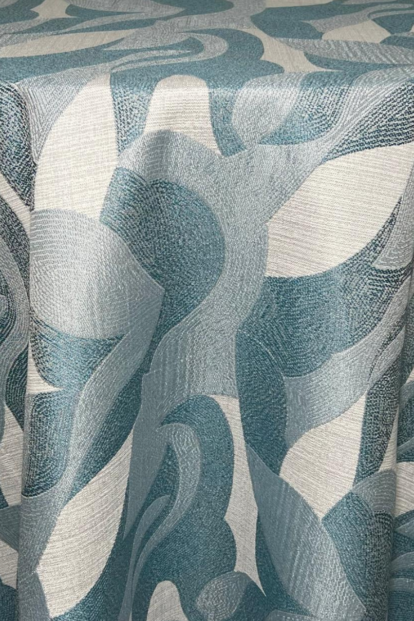 Table Runner Rentals – Evan Hudson